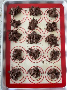 Crispy Chocolate Corn Flake Clusters (4-Ingredients) • Simple Nourished ...